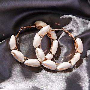 Zara | Jewelry | Zara Shell Hoops | Poshmark